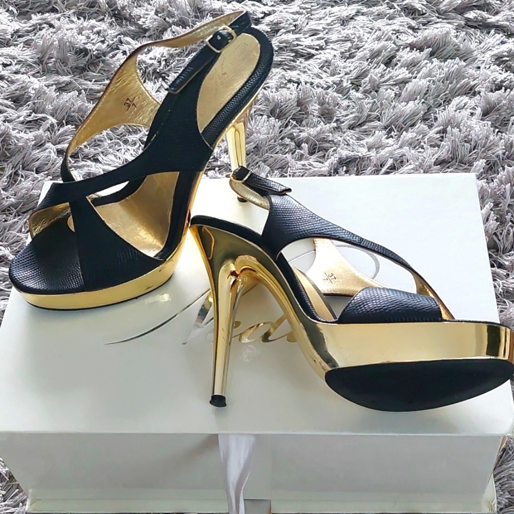 Bebe Neda Black & Gold High Heel Platform Shoes Size 7 - Gem
